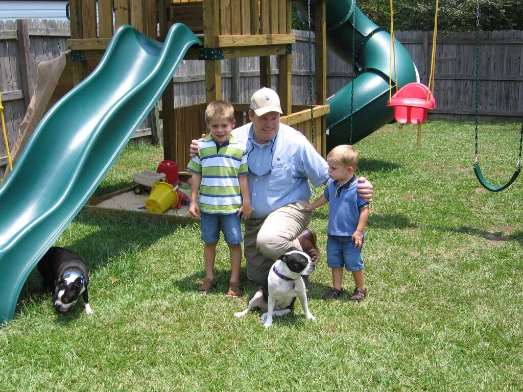 We Support Our Community and Military - Spears Pest Control